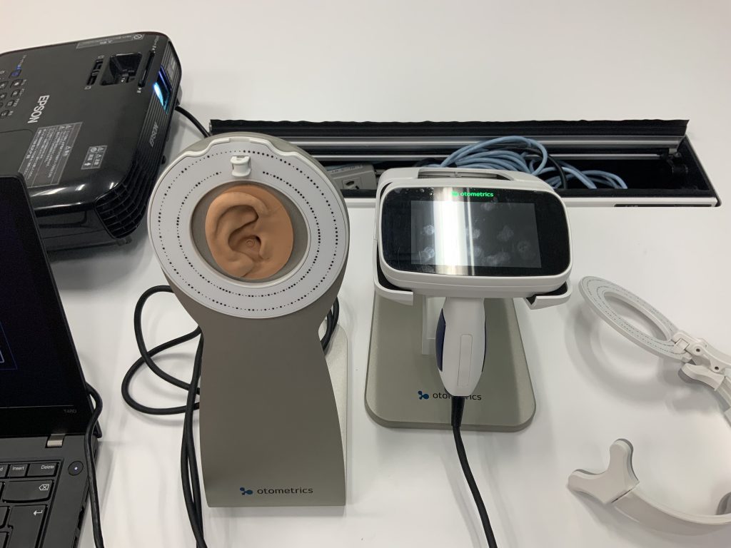 GNリサウンド本社見学 3D耳型スキャナー編 オトスキャン(otoscan)で耳型採取してもらいました！ | 創業から40年、土日も営業。認定 ...